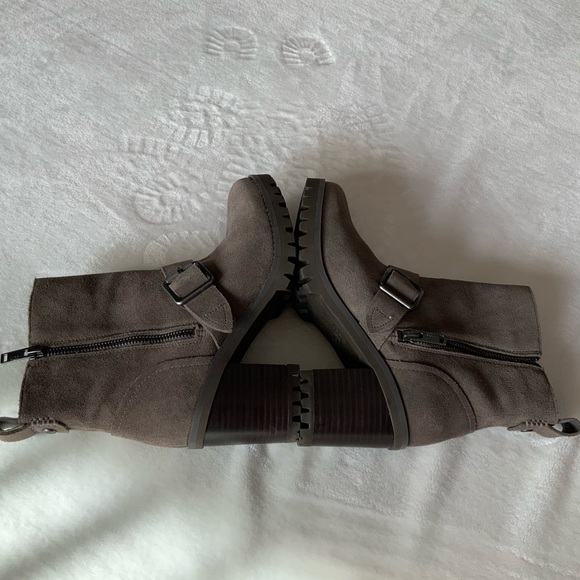 UGG | Shoes | Ugg Fern Waterproof Leather Bootie | Poshmark